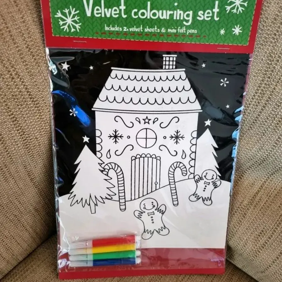 Velvet Colouring Set for Kids - Christmas themed. | 1157 | jog it on