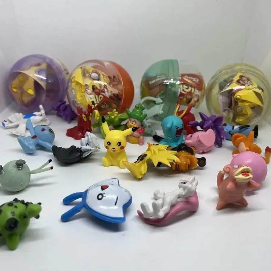 100 X Toy Filled capsules Pokémon - VENDING MACHINE STOCK REFILLS 50 ...