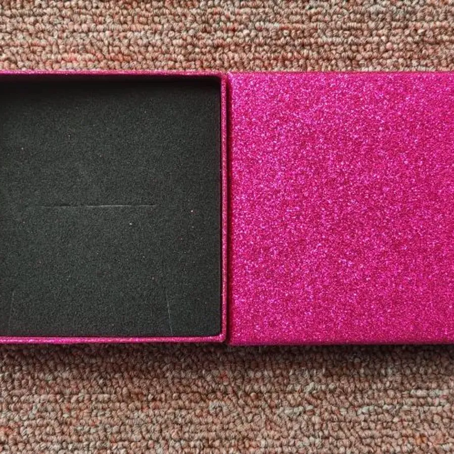 Fuschia Pink glitter gift box. Size approx 9cm x 9cm x 2cm Both base ...