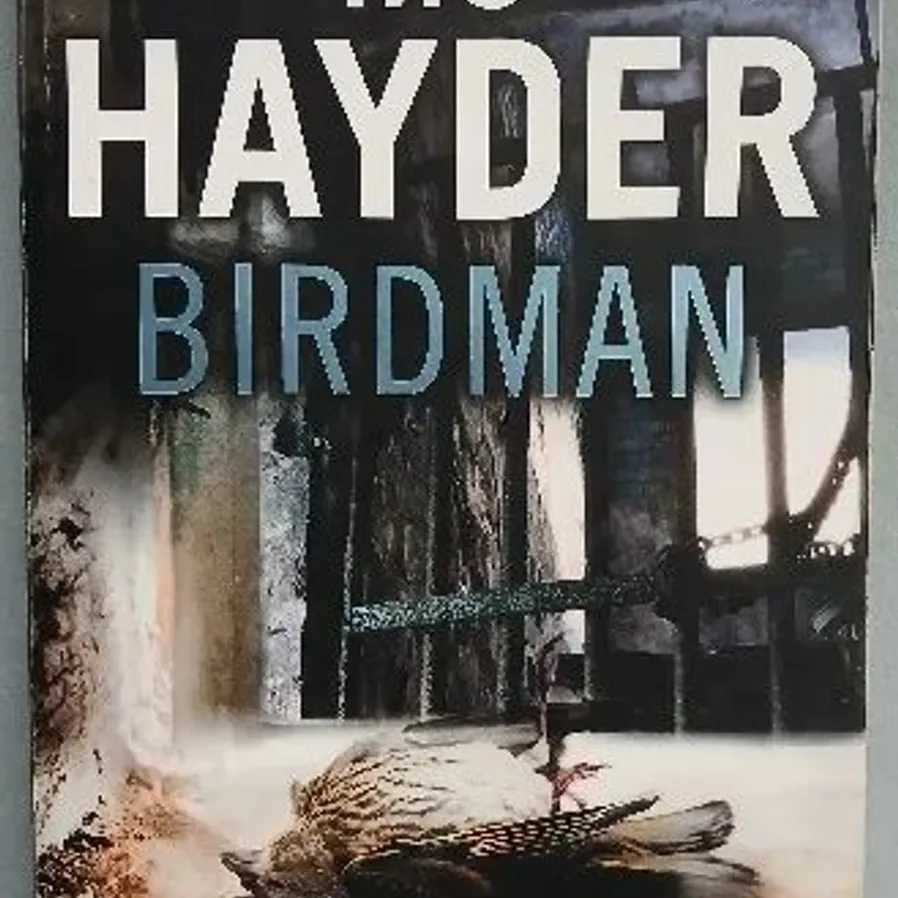 Birdman, Mo Hayder, UK pb 2008 | 8142 | jog it on