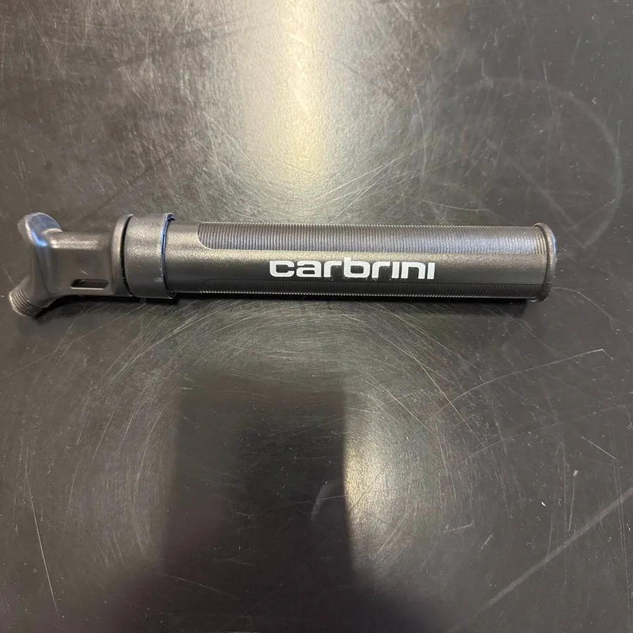 Carbrini Ball Pump Black | 9124 | jog it on