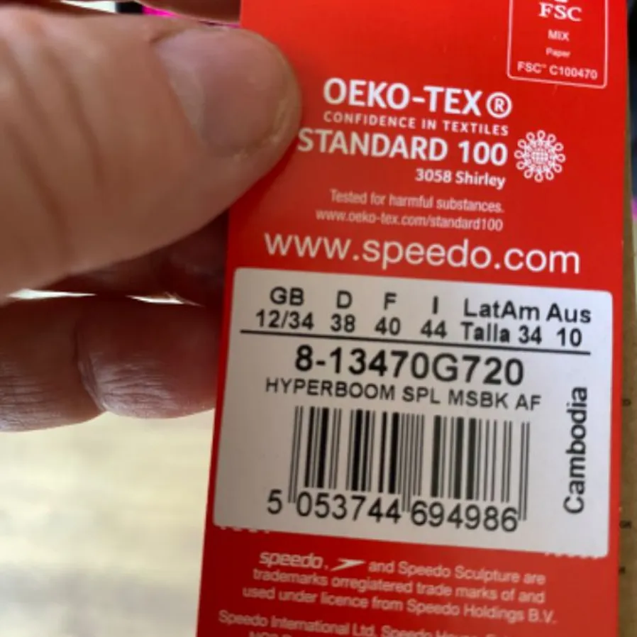 Speedo swimsuit size 12/34. New with tags | 268 | jog it on