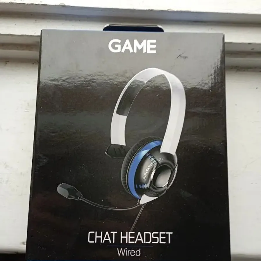 GAMEWARE CHAT GAMING HEADSET White Black Blue NEW BOXED PS5 And PS4 ...