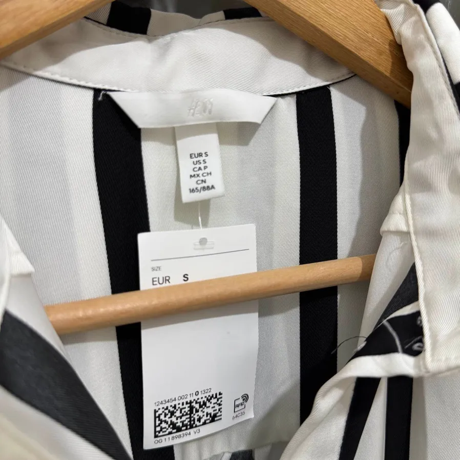 H.M long gaon dress . New with tag.small size | 8613 | jog it on