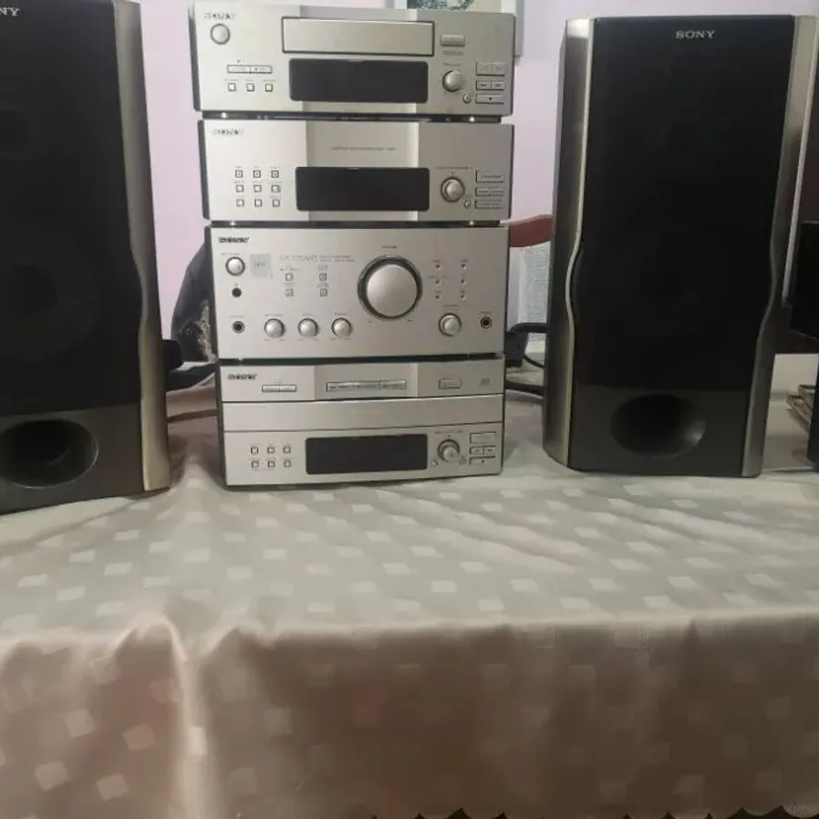Sony Hi FI separates all X770 series comprising Amplifier, Triple CD ...