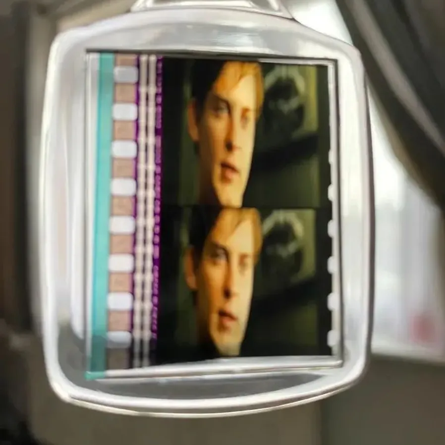 Marvels Spiderman starring Toby Maguire movie key ring film cell 35mm ...