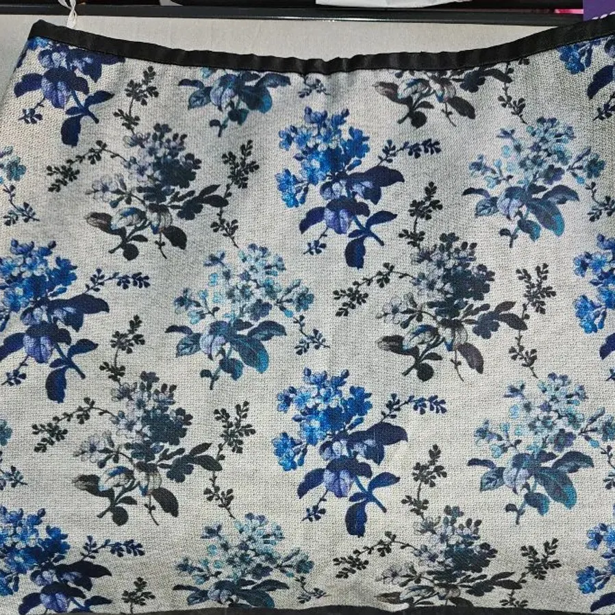 Blossom in Style with Pretty Oasis Gray & Blue Floral Skirt, Size 14 ...