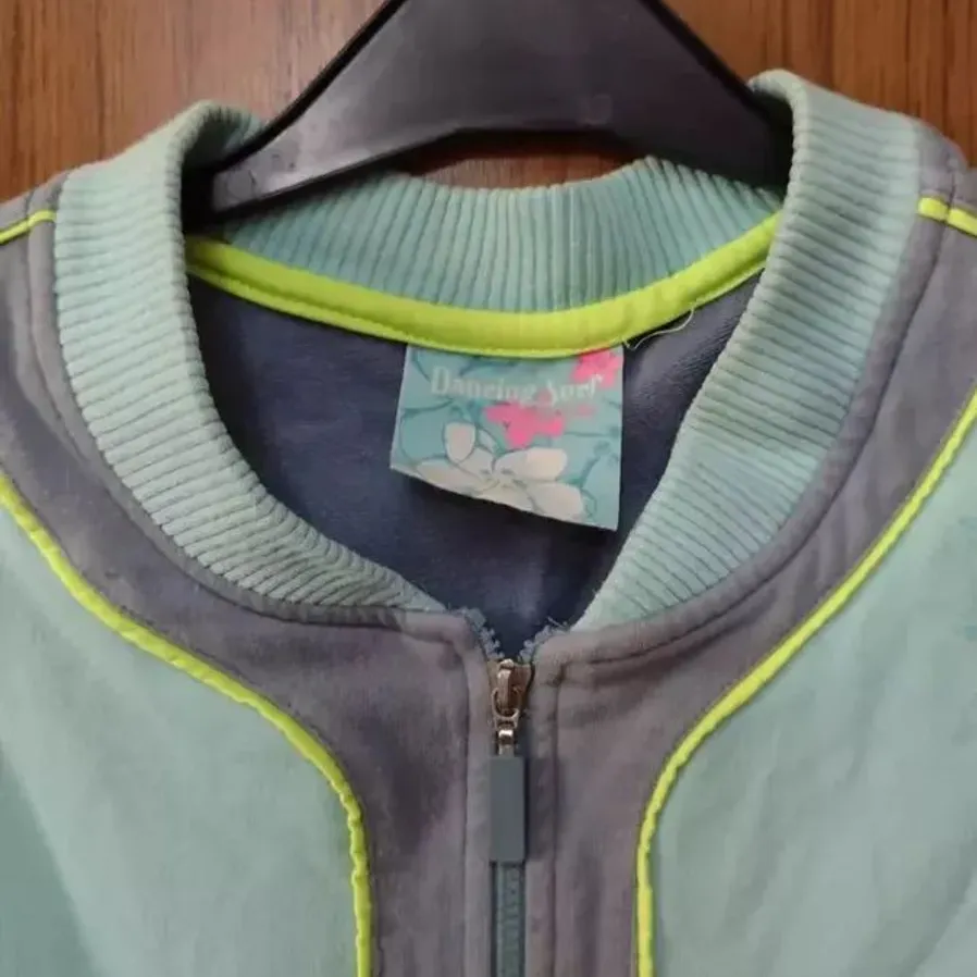blue and green cropped jumper size 10-12 has front pockets ribbed ...